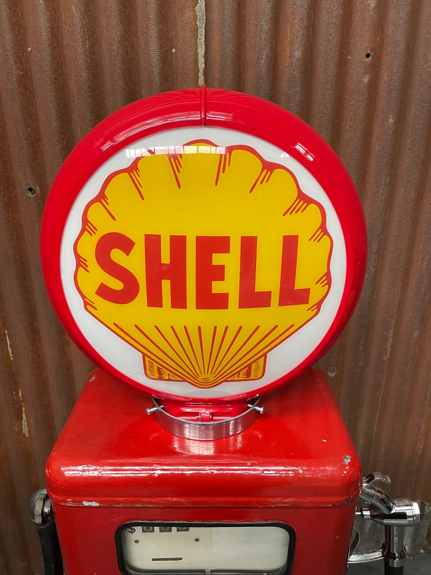 Shell American gas pump with its original patina.