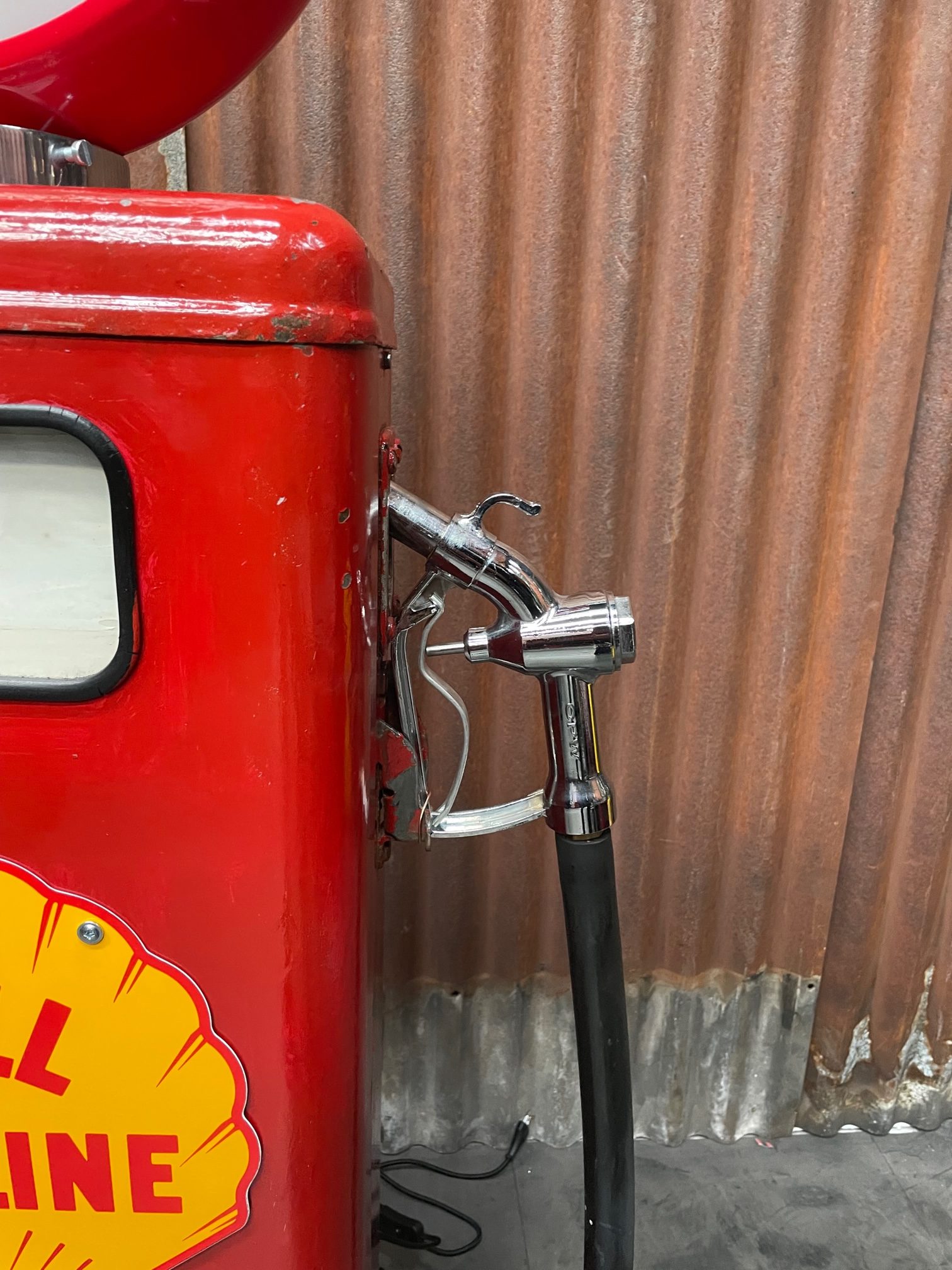 Shell American gas pump with its original patina.
